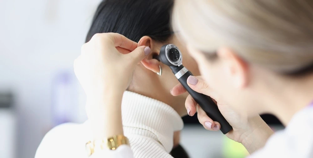 L'orecchio ovattato: cause e rimedi - Santagostino Magazine